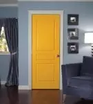 Žluté dveře PVC.