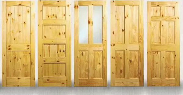 Opzioni per le porte della porta dal massiccio di pino