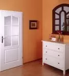 Klasik beyaz kapı