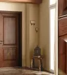 الأبواب الداخلية مصنوعة من مجموعة البلوط