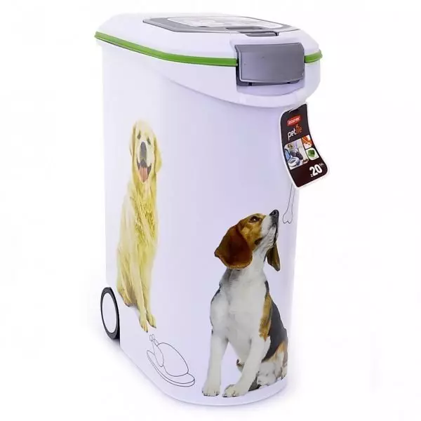 Dry food container