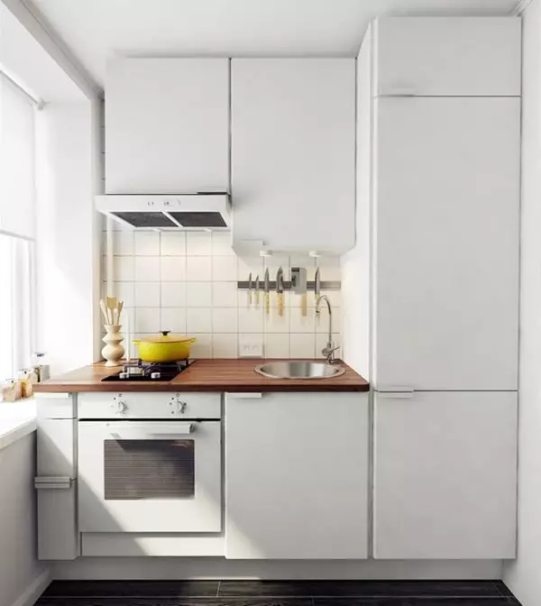 5 kvadrātveida virtuve. M ar iebūvētu ledusskapi