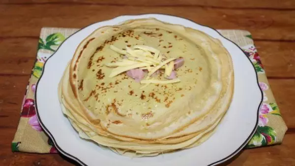 Қуттиҳои pancakes ham ва панир