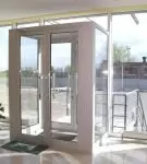 Aluminium inngangsdører med glass i interiøret
