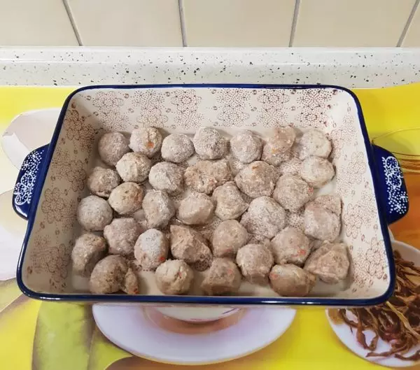 Frozen meatballs in rectangular form for baking