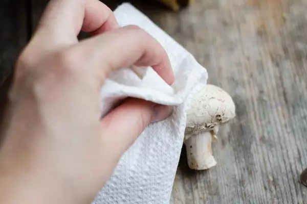Rengør champignon klud