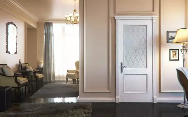 Fillenētas baltas durvis amp