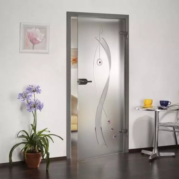 Stiklo matinės durys
