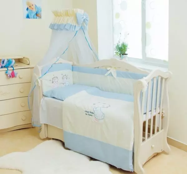 Krevet s kompletom za dijete za dijete