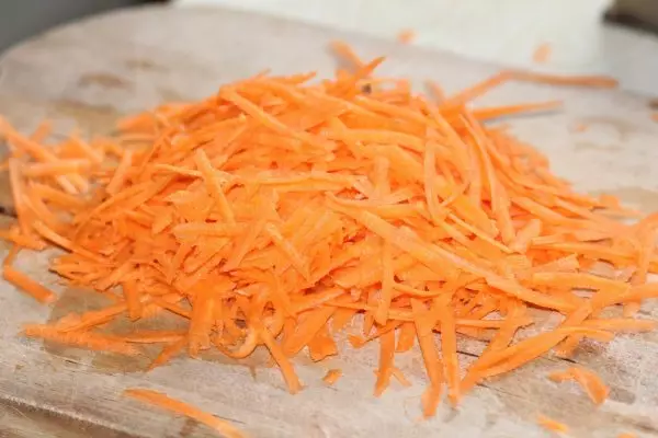 Curly carrot