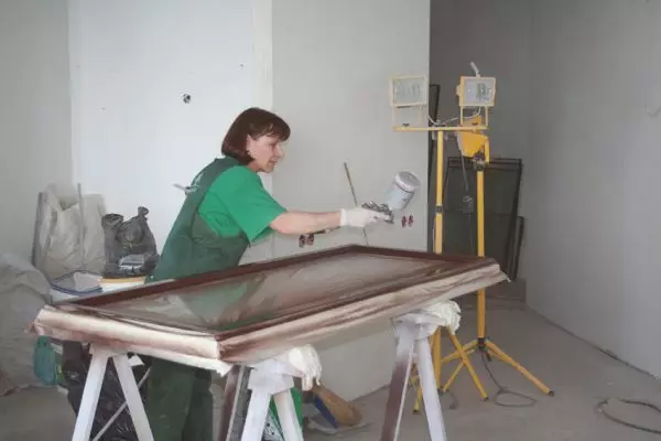 Procedemento de pintura de portas KraskOpult