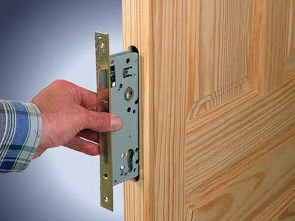 Installéiert eng Mortise Schlass