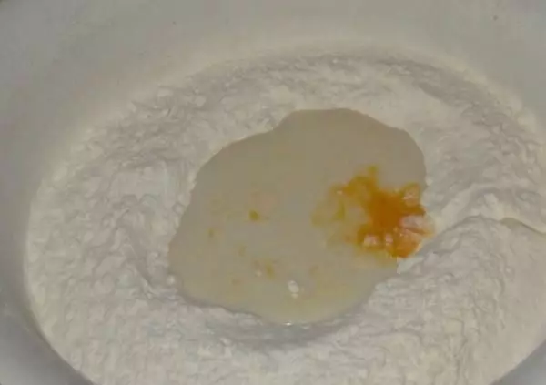 Hveiti hveiti, mjólk og egg