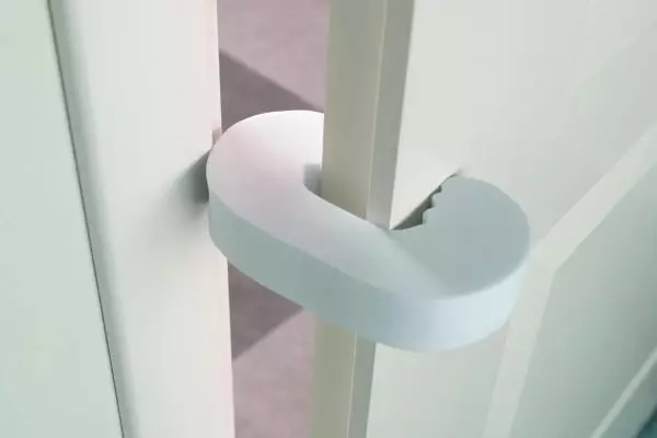 Դռան վրա փափուկ պահոց