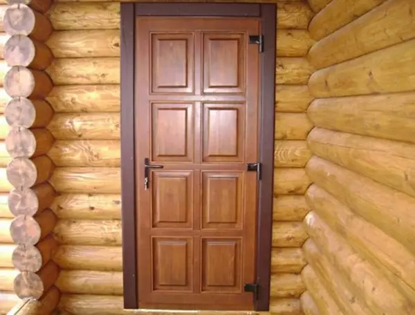 Knipsel van moorden voor houten deuren: ontwerpfuncties, hoe te kiezen en te installeren