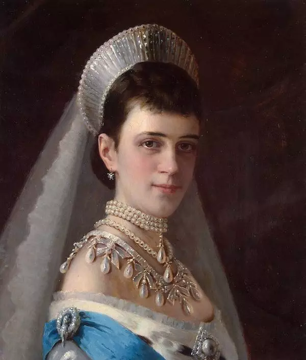 Vintage մարգարիտ զարդեր կնոջ վրա