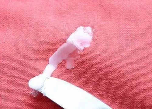 remove wax with fabric