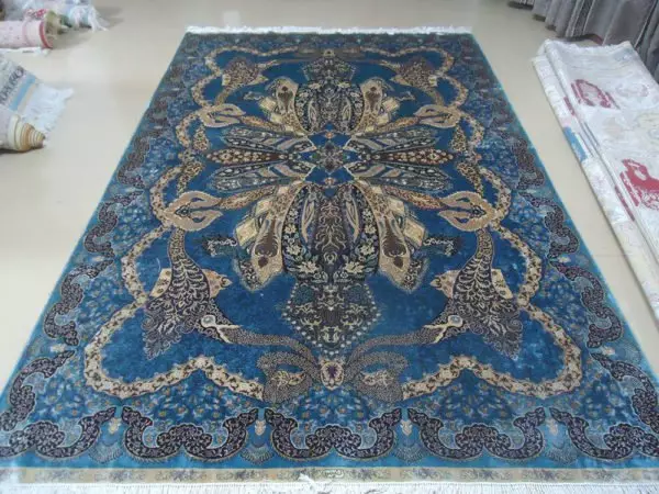 Hedvábný koberec