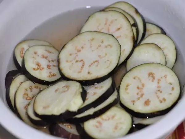 Eggplants disigar nganggo mesin cuci