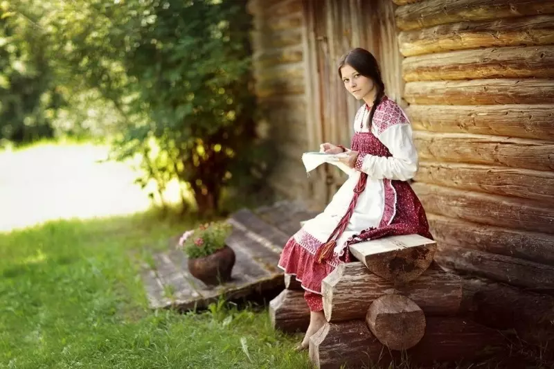 러시아의 여성들은 남편없이 머무를 수 있습니다 1884_1