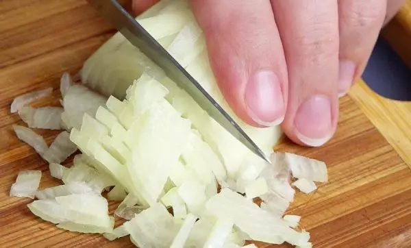 Onions cut