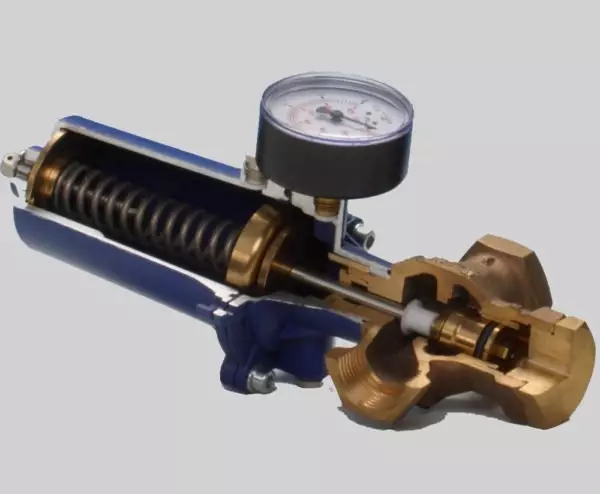 Pressure regulator.