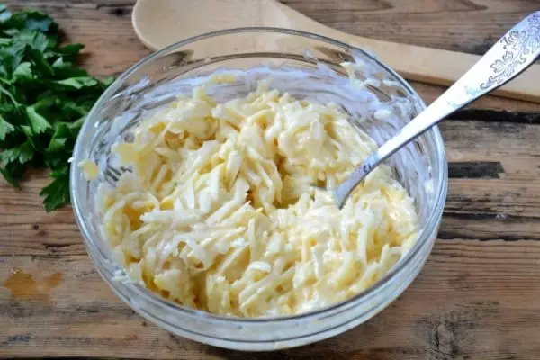 Patata bil-bajda u l-mayonnaise