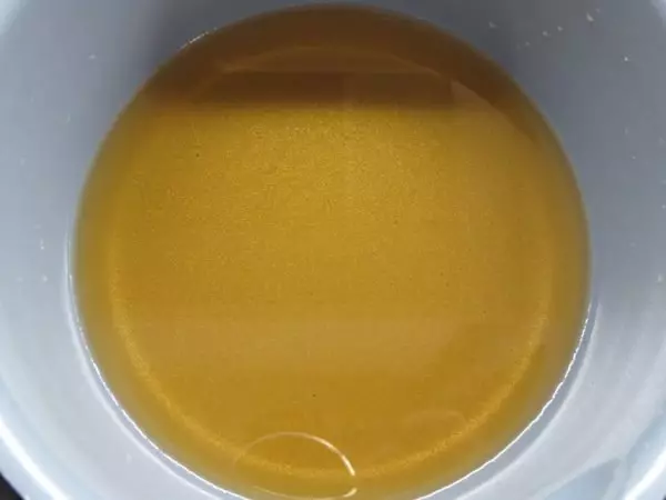 Syrup caramel trong chảo