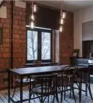 Bakstenen muur in loft stijl keuken
