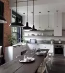 Дуги сто у кухинском поткровљу