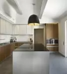 Ruskea huonekalut keittiössä minimalismilla