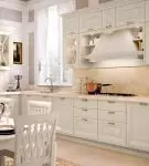 Ryški ir erdvi virtuvė su italų dizainu