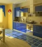 Deniz dekoru ile sarı-mavi mutfak