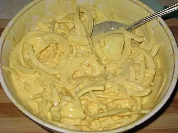 louk ກັບ mayonnaise ໃນໂຖປັດສະວະ
