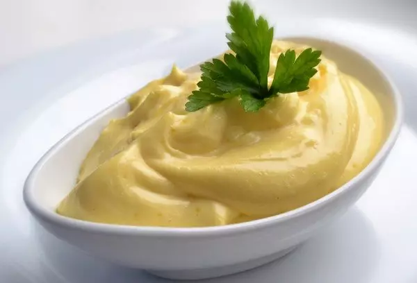 majonéz és mustár
