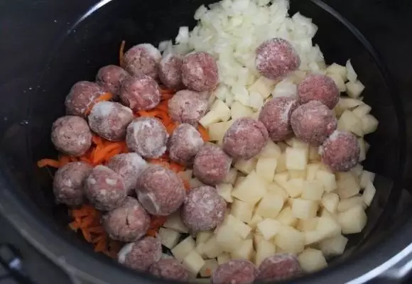 meatballs اور سبزیوں