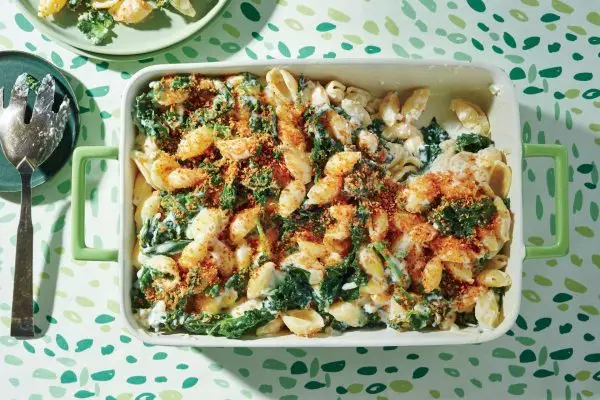 Italian macaron and spinach casserole