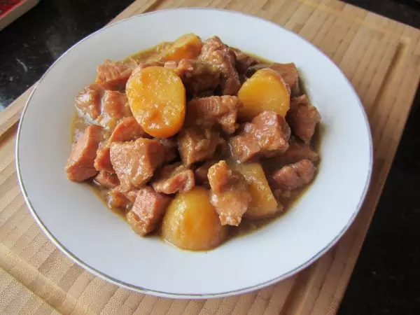 Pork, stewed with potatoes