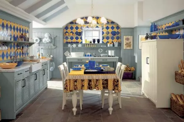 Perabotan biru muda di dapur dalam gaya negara