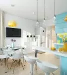 Blå møbler fasader på kjøkkenet