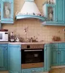 Dapur Turquoise dengan protrusion