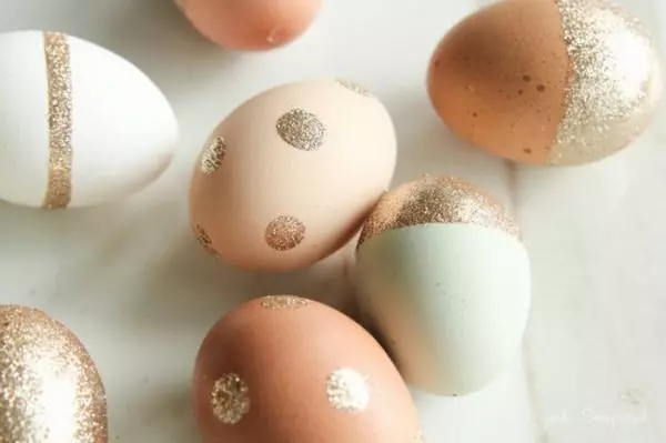 Uova con glitter.