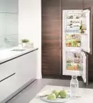 Šaldytuvas, įmontuotas kabinetas, su šaldikliu