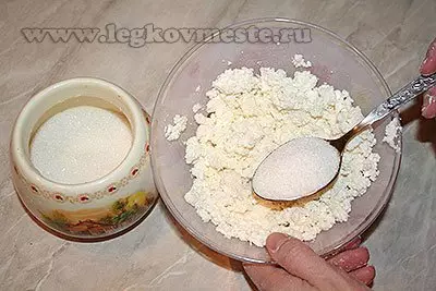 Filling for dumplings with cottage cheese