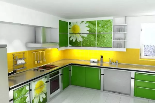 Dapur kuning-hijau dengan fasad kabinet asal