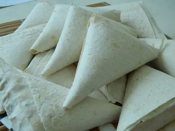 Triangles from Lavash