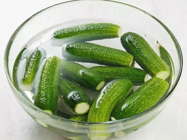 Leco met komkommers vir die winter: Resepte met foto's en video's
