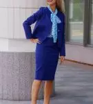 Modrý obchodní oblek