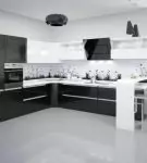 Kuzhina e zezë dhe e bardhë me qoshe me qëndrim avant-gardës