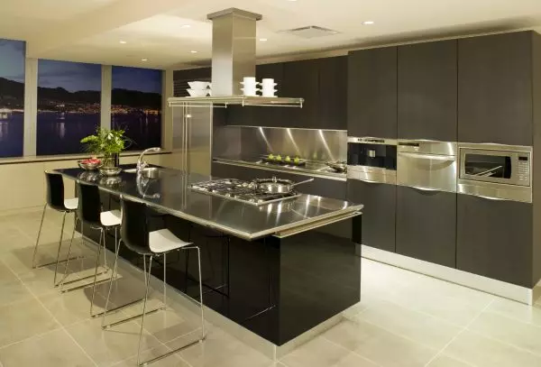 Kitchen with island in the style of high-tech